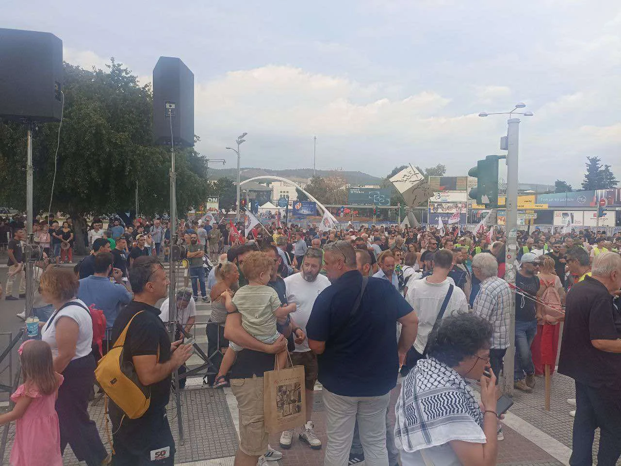 Θεσσαλονίκη - Κινητοποιήσεις 88ης ΔΕΘ: Ολοκληρώθηκε η πορεία του ΠΑΜΕ ...