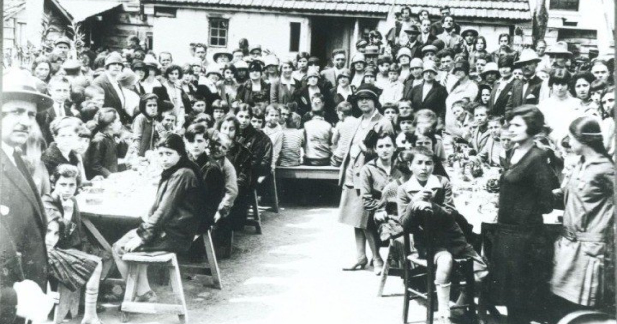 Στη Δράμα η έκθεση «Σήκω ψυχή μου» - Εικόνες και μουσικές των προσφύγων ...