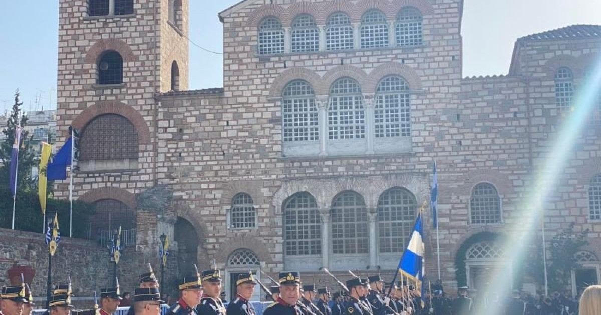 Οι... καφέδες του «Άη Δημήτρη»