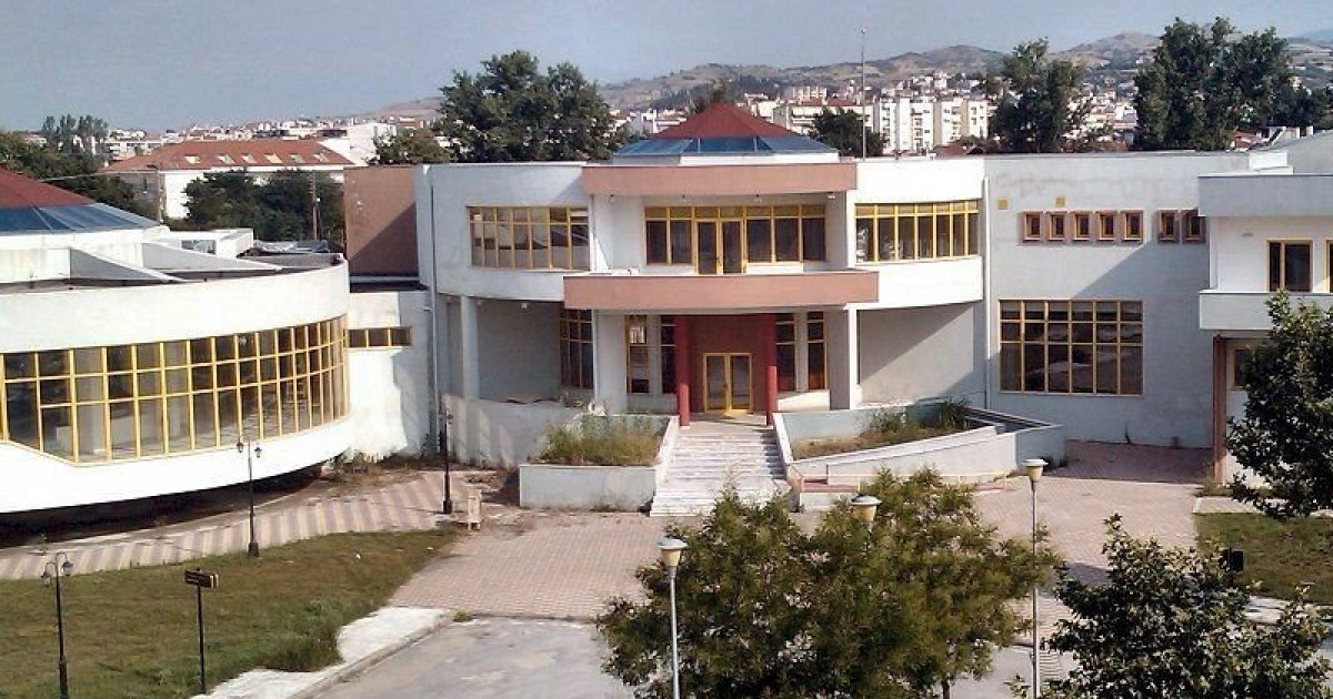Κίνδυνος σοβαρού ατυχήματος στο ΔΙΠΑΕ Σερρών - «Με φακούς βαδίζουν το ...