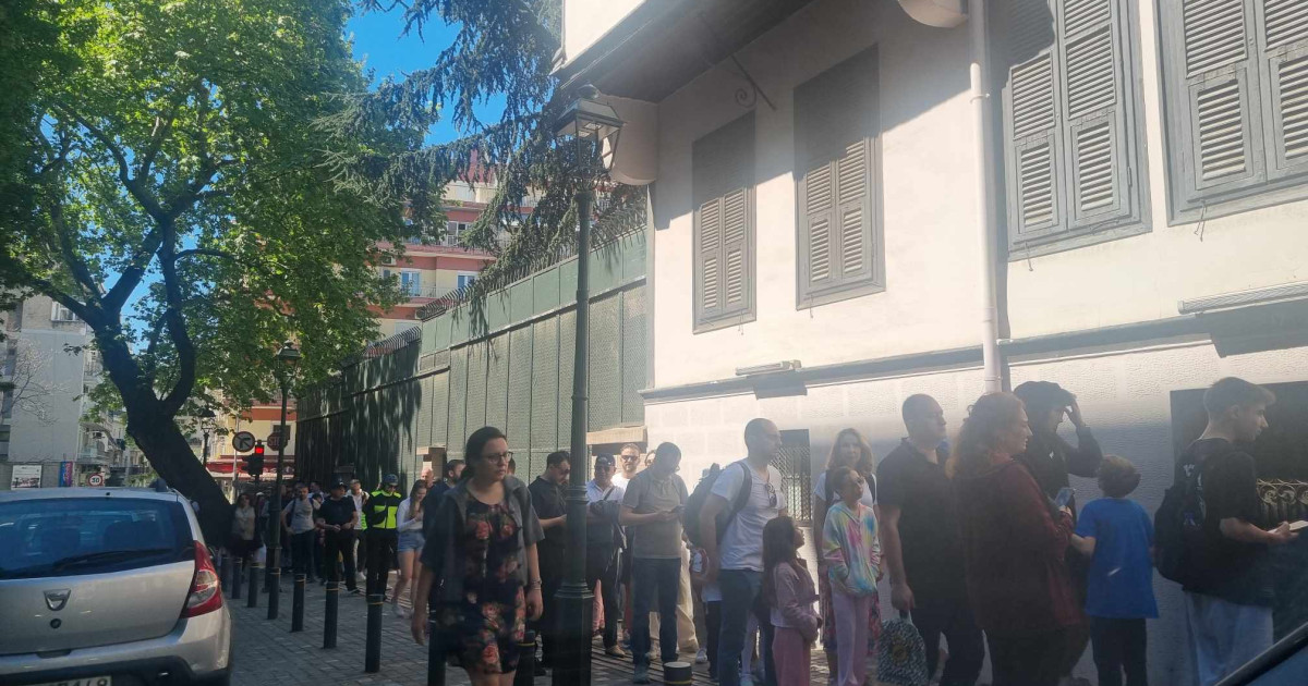 Χιλιάδες Τούρκοι τουρίστες στη Θεσσαλονίκη - Ουρές στο τουρκικό ...
