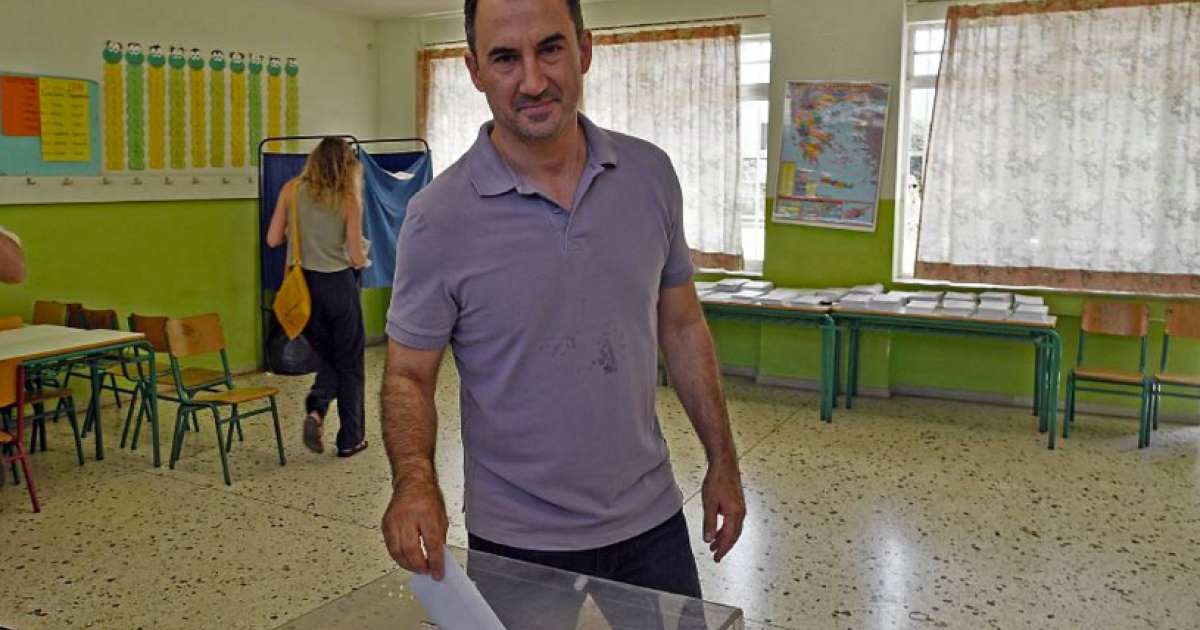 Στο 3ο Δημοτικό Σχολείο Καλαμάτας ψήφισε ο Αλέξης Χαρίτσης