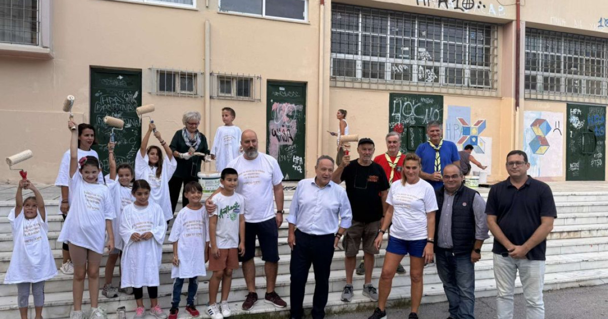Θεσσαλονίκη: Μαθητές και γονείς σβήνουν τα graffiti και ευπρεπίζουν το ...
