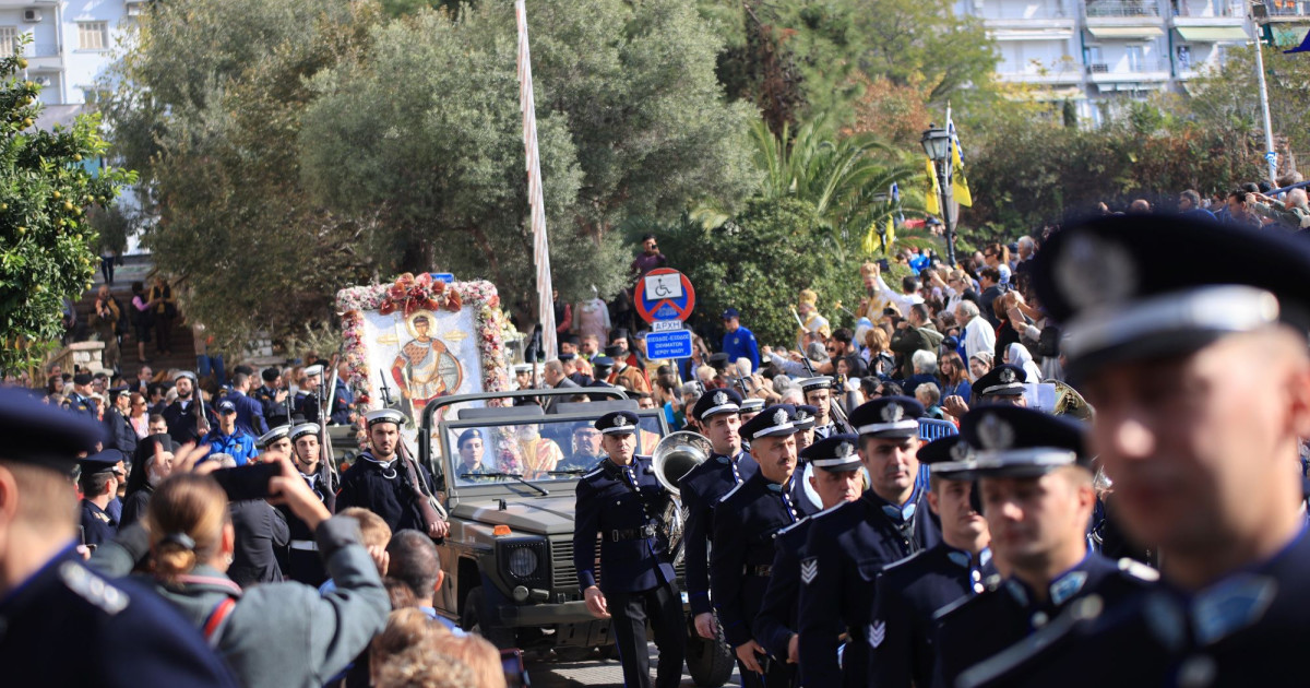Θεσσαλονίκη: Με κατάνυξη η λιτανεία των εικόνων του Αγίου Δημητρίου και ...