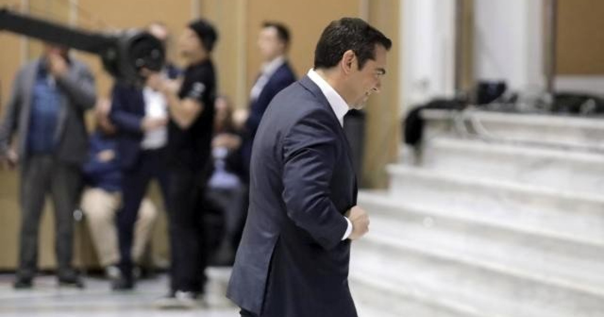 Με συμβολισμούς και οικονομικές συμφωνίες η επίσκεψη Τσίπρα στα Σκόπια