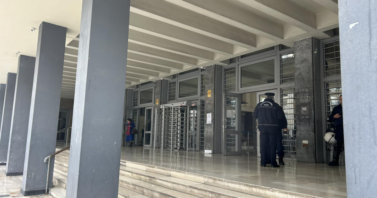 Θεσσαλονίκη: Ελεύθεροι με όρους οι εφοριακοί που κατηγορούνται ότι ...