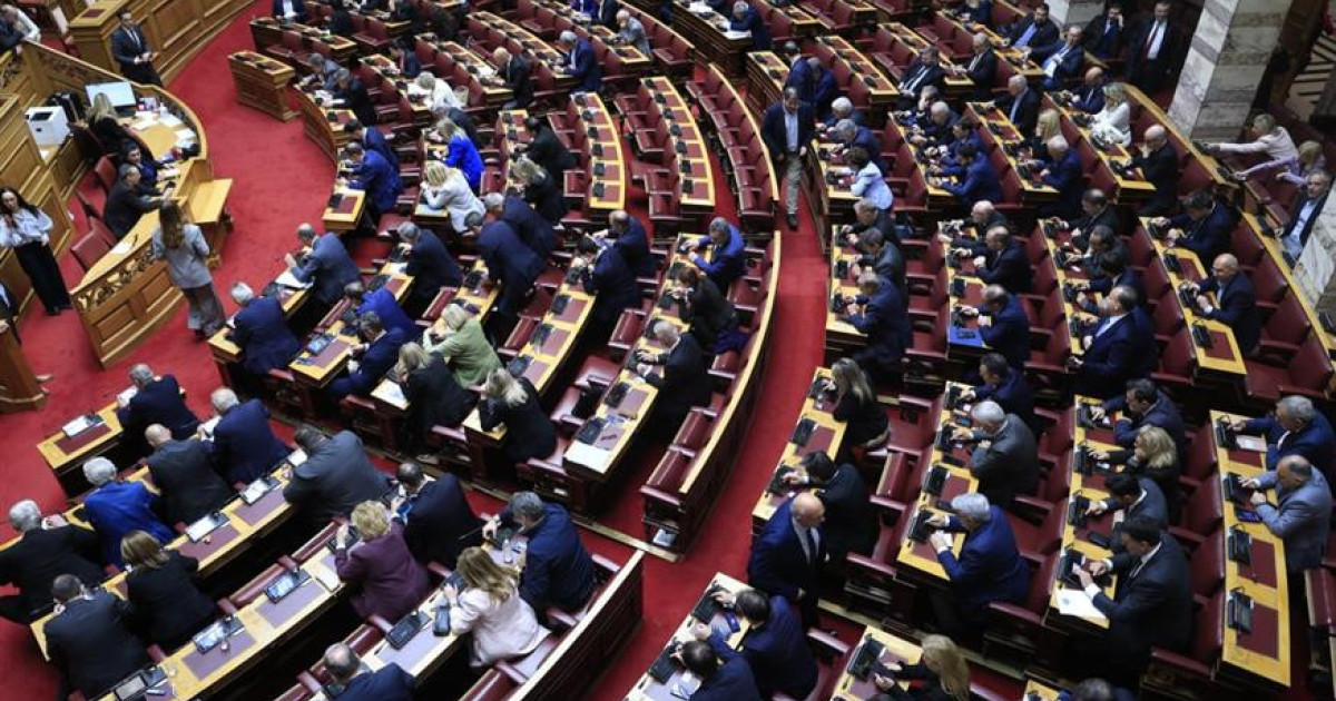 Βουλή: Κόντρα Καιρίδη - Κωνσταντοπούλου: «Είστε άξια διάδοχος της ...
