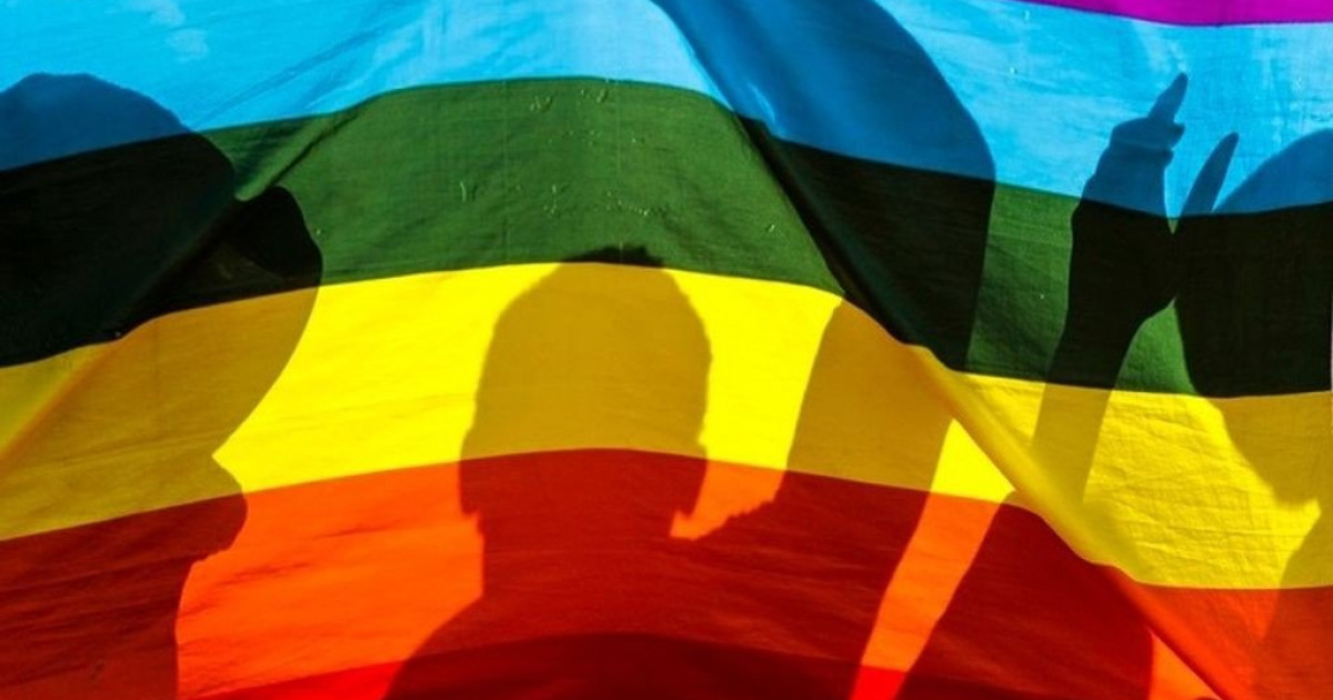 Οικογένειες Ουράνιο Τόξο: «Αόρατοι» γονείς διεκδικούν έναν δίκαιο κόσμο