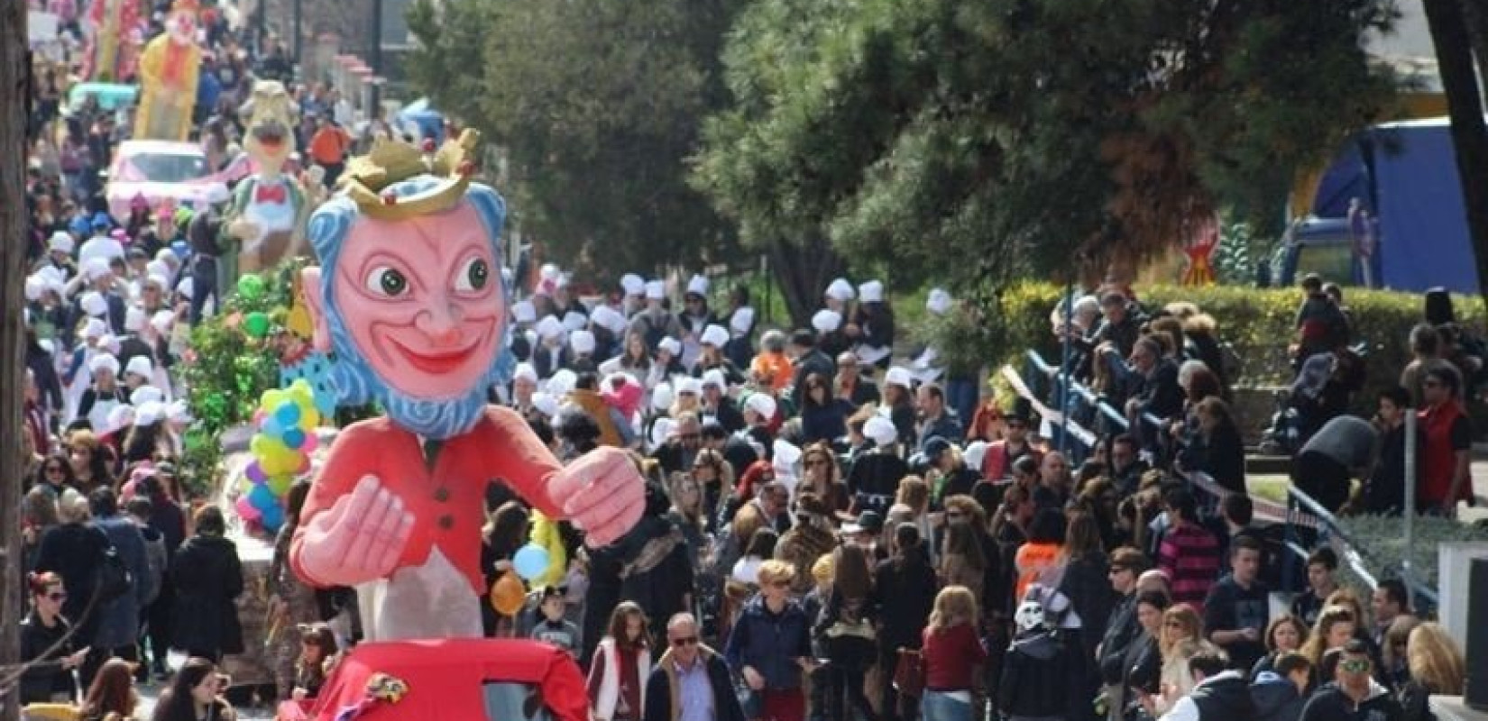 Σε ρυθμούς καρναβαλιού η Θεσσαλονίκη - Οι εκδηλώσεις των δήμων